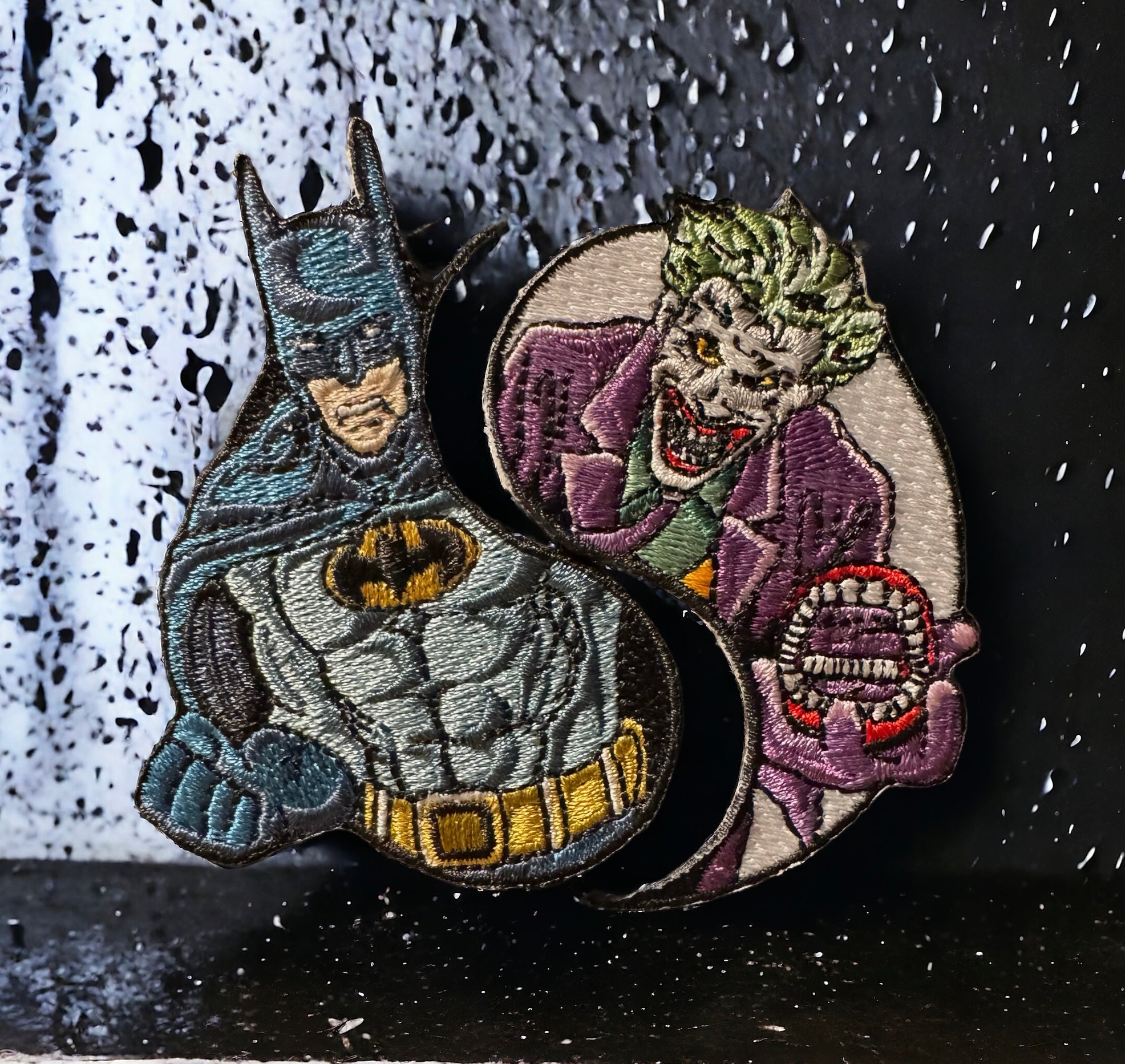 Y+Y “Holy Yin Yang Batman” – Casa Di Legno Design